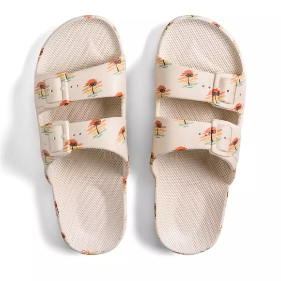Freedom Moses | Shoes | Nwt Freedom Moses Slides Sandals Calypso Stone ...